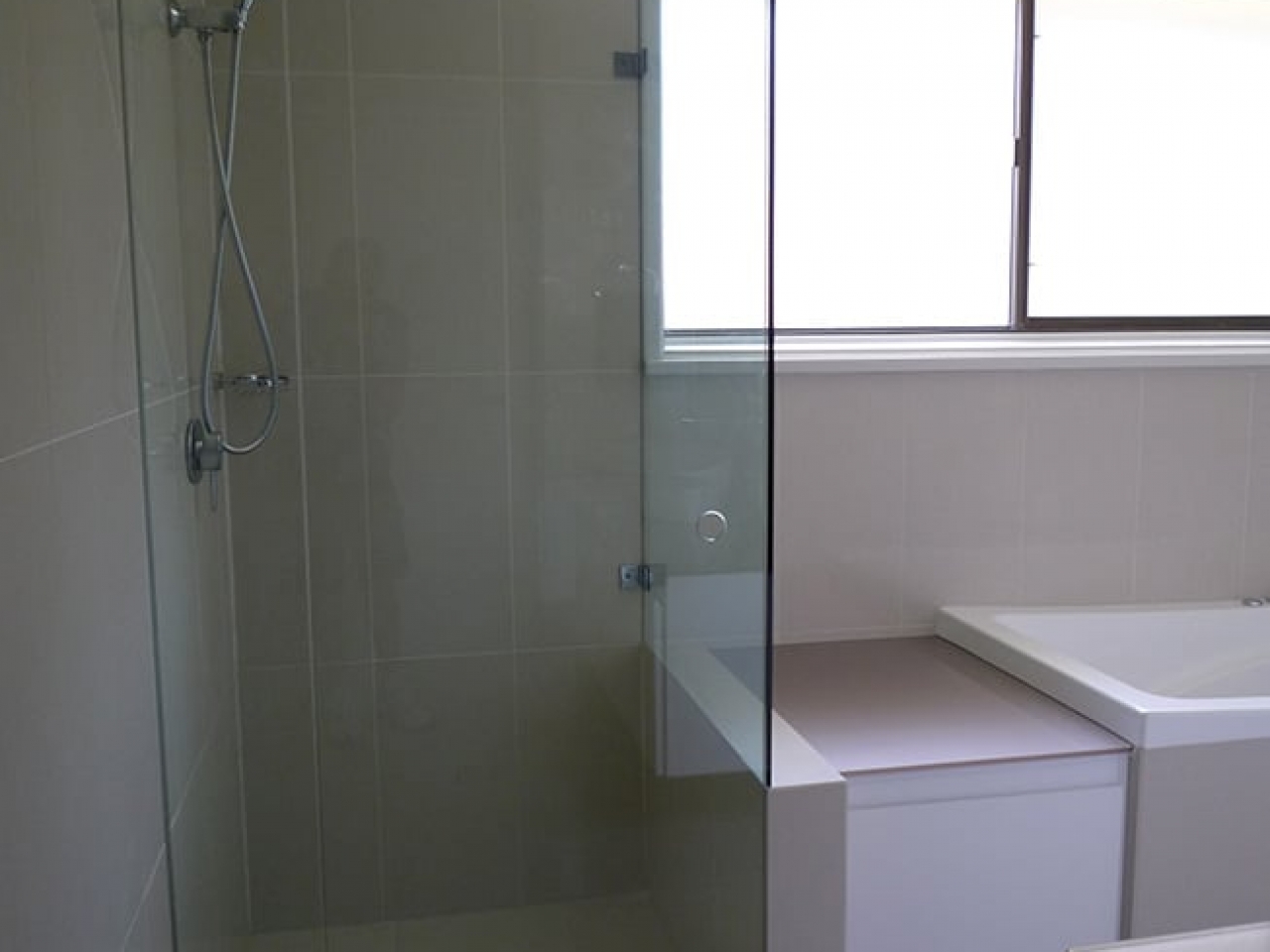 Review the Gallery of Frameless Shower Screens Sydney